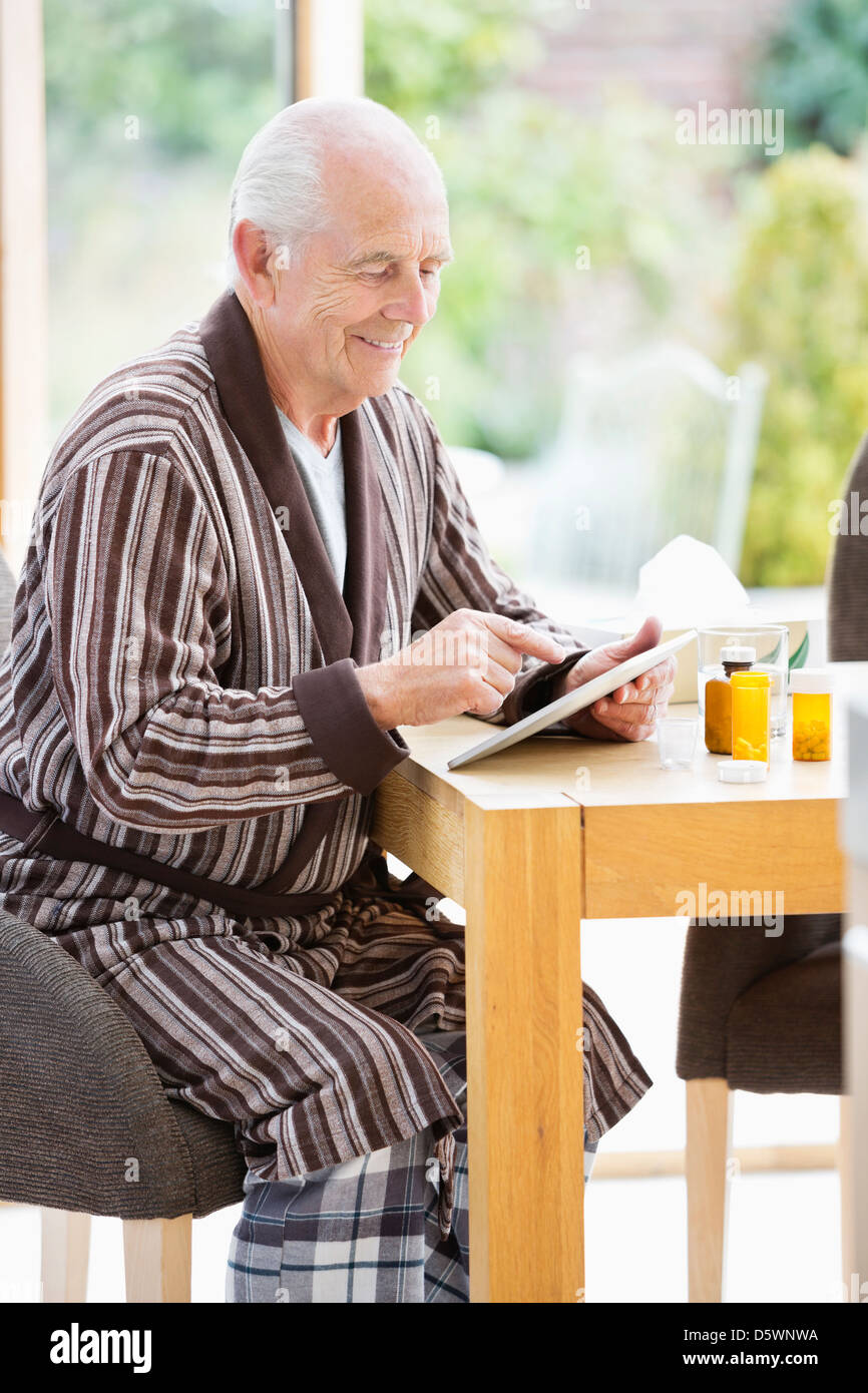 Operating table looking down hi-res stock photography and images - Alamy