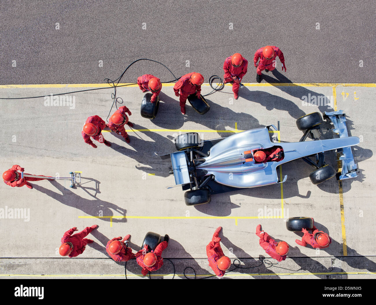 Pit stop racing hi-res stock photography and images - Alamy