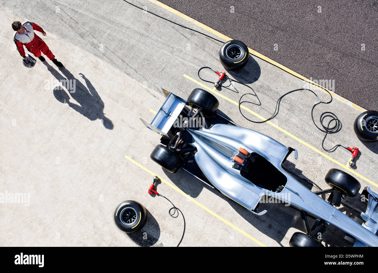 Formula one pit stop hi-res stock photography and images - Alamy