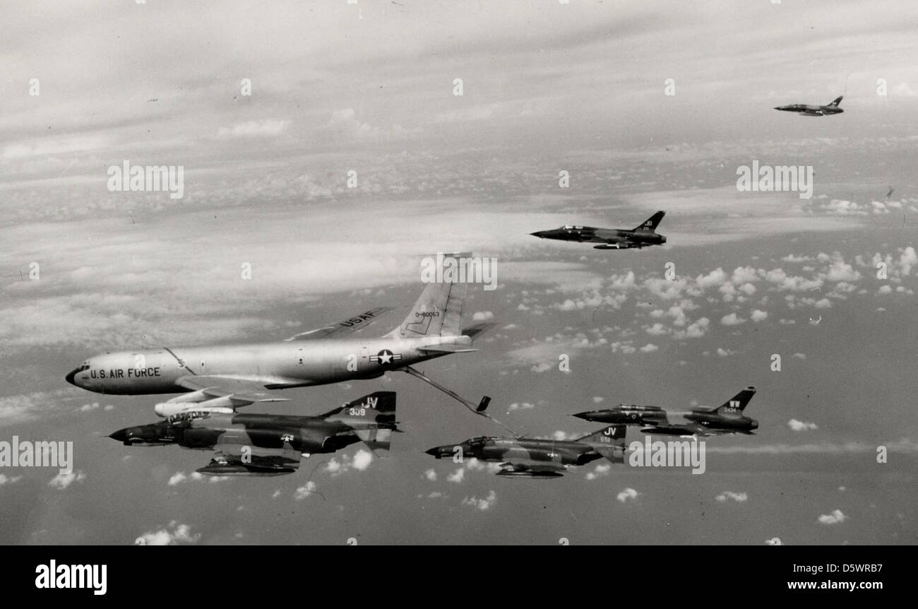 "Hunter Killer" strike team Stock Photo - Alamy