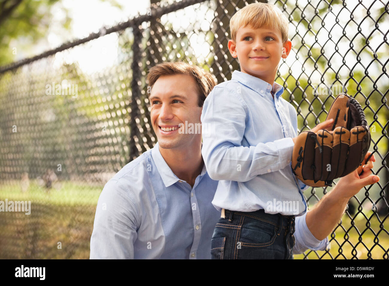 Father son baseball game hi-res stock photography and images - Alamy