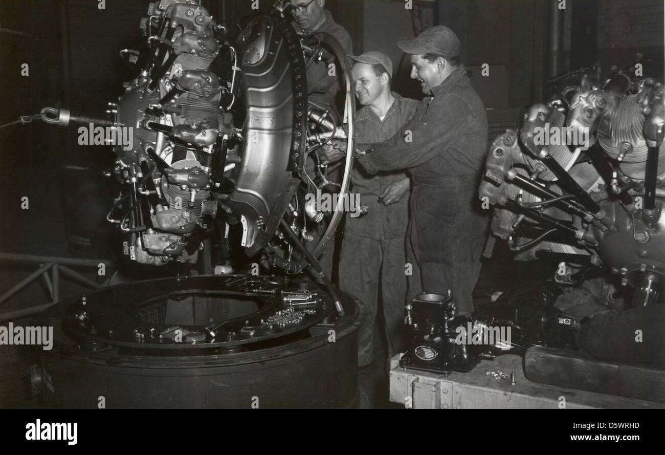 Radial engine maintenance Stock Photo - Alamy