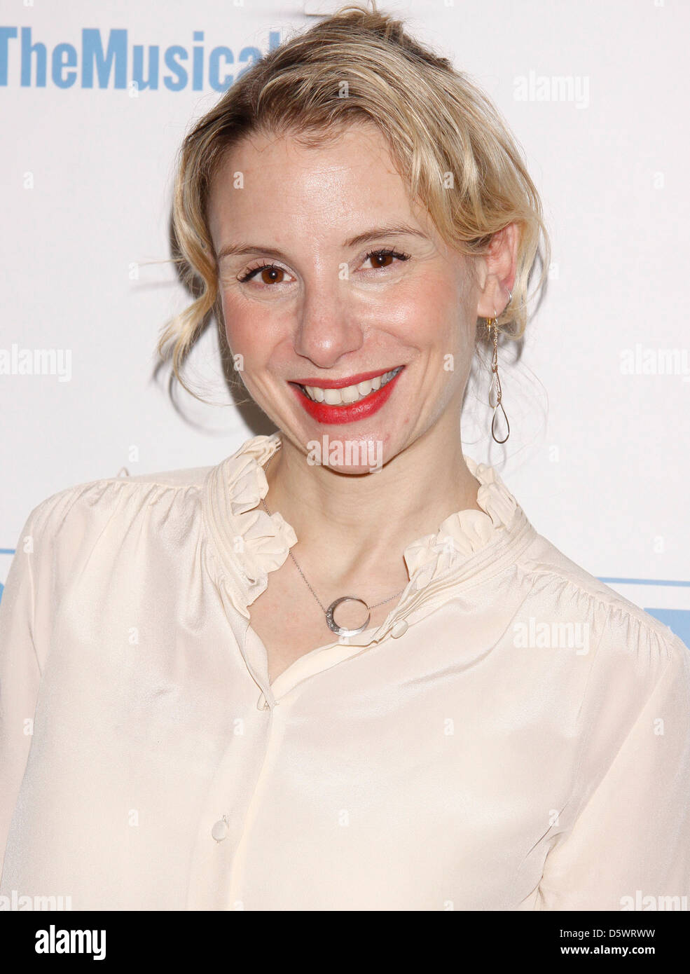 Sarah saltzberg hi-res stock photography and images - Alamy