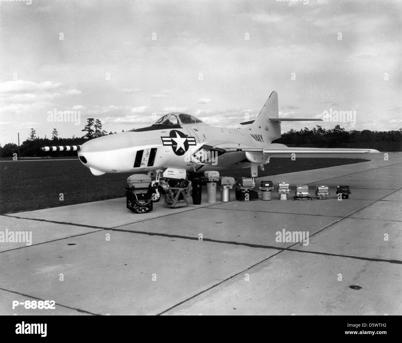 Grumman f9f cougar hi-res stock photography and images - Alamy