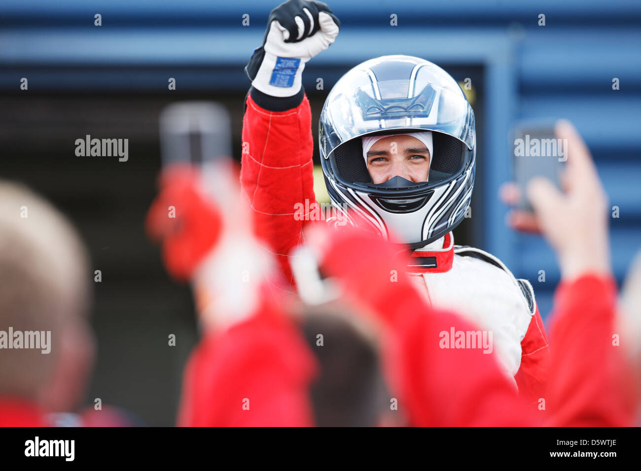 Cheering on team hi-res stock photography and images - Alamy