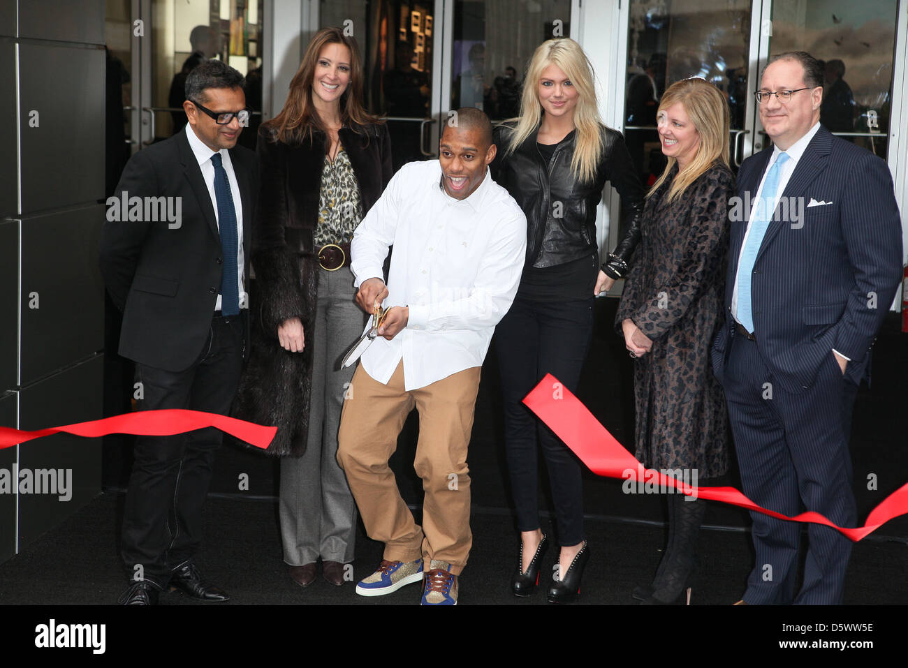 Naeem Khan, Stephanie Winston-Wolkoff, Victor Cruz, Kate Upton, Lisa ...