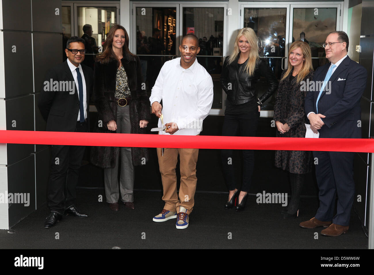 Naeem Khan Stephanie Winston-Wolkoff Victor Cruz Kate Upton Lisa ...