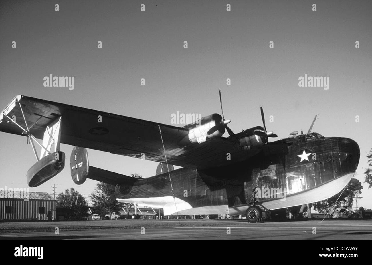 The Consolidated PB2Y-5R Coronado was a long-range, twin-engine ...