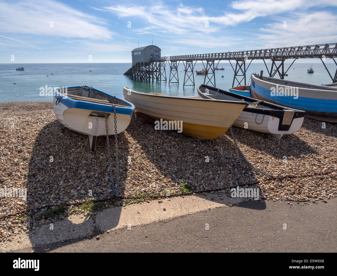 Selsey beach england sussex pier hi-res stock photography and images ...