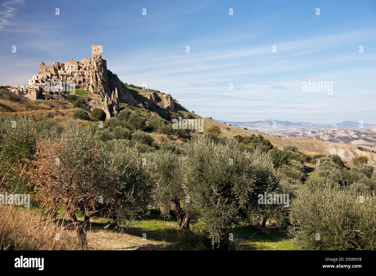 Italian hillside village hi-res stock photography and images - Alamy