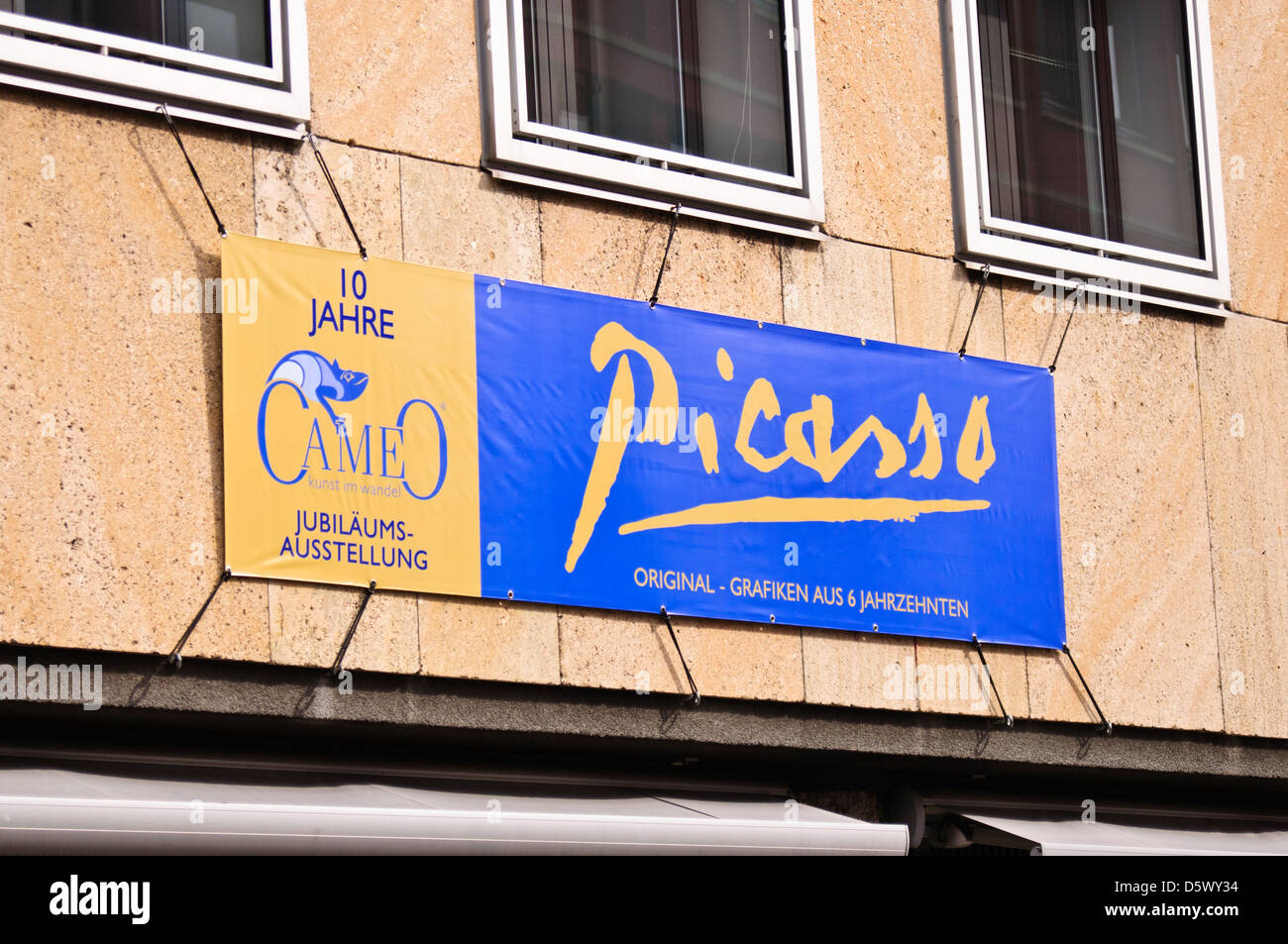 Picasso signature hi-res stock photography and images - Alamy