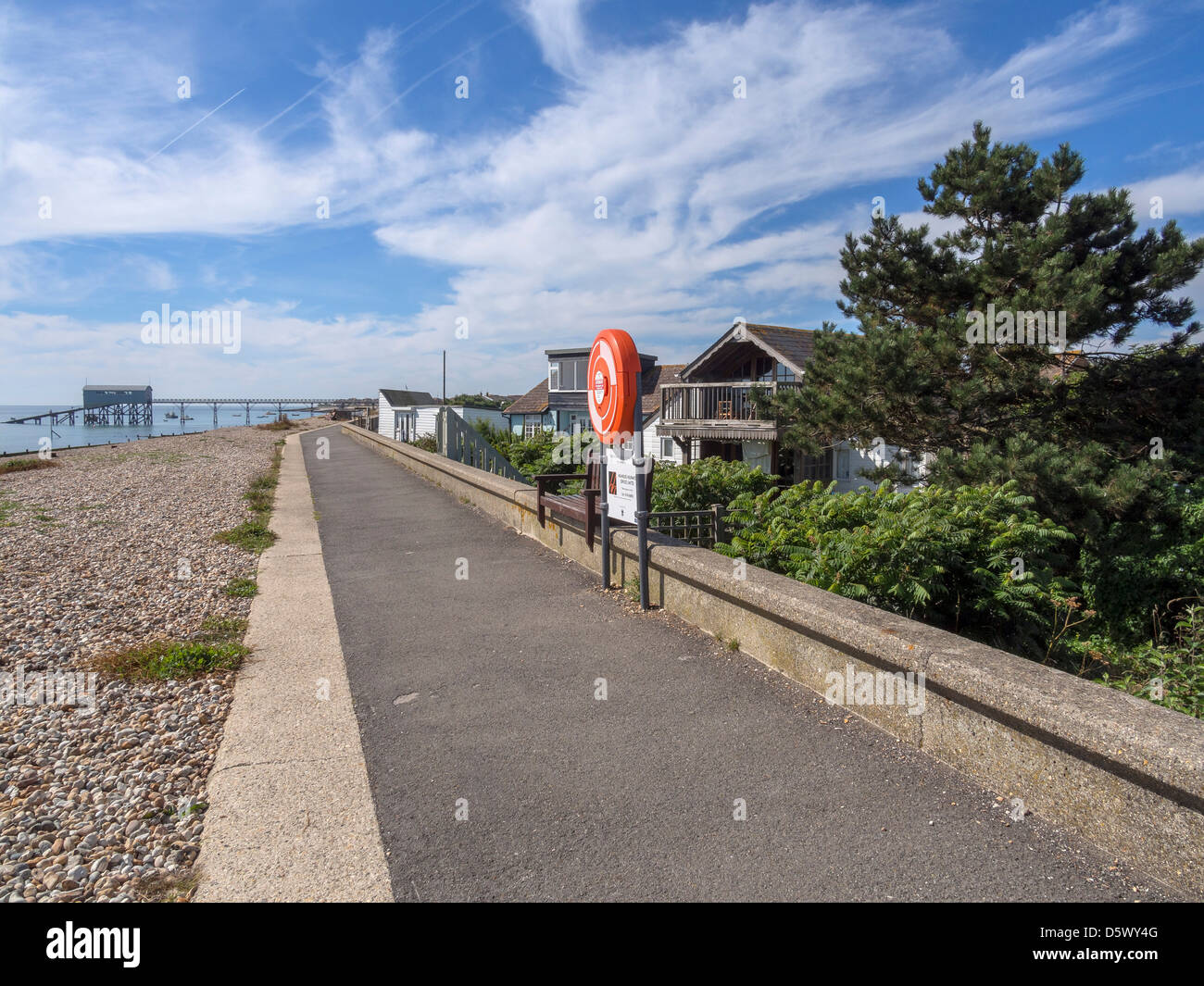 Selsey beach england sussex pier hi-res stock photography and images ...