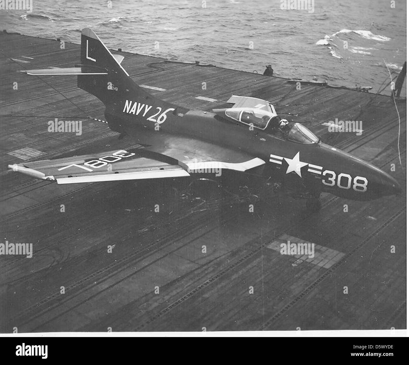 Grumman f9f cougar hi-res stock photography and images - Alamy