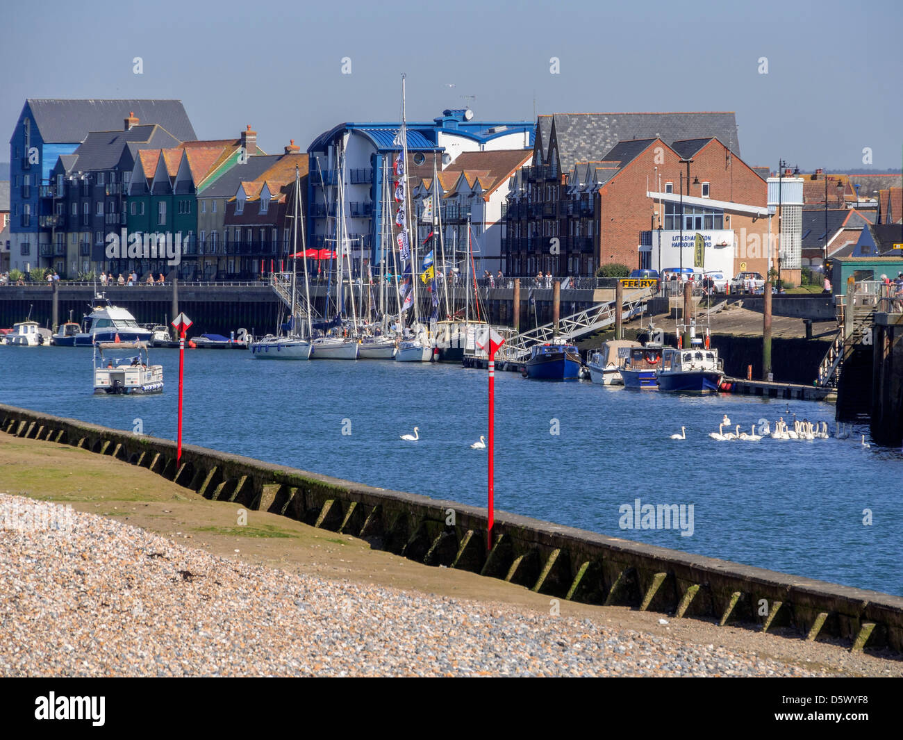 Littlehampton sunshine hi-res stock photography and images - Alamy