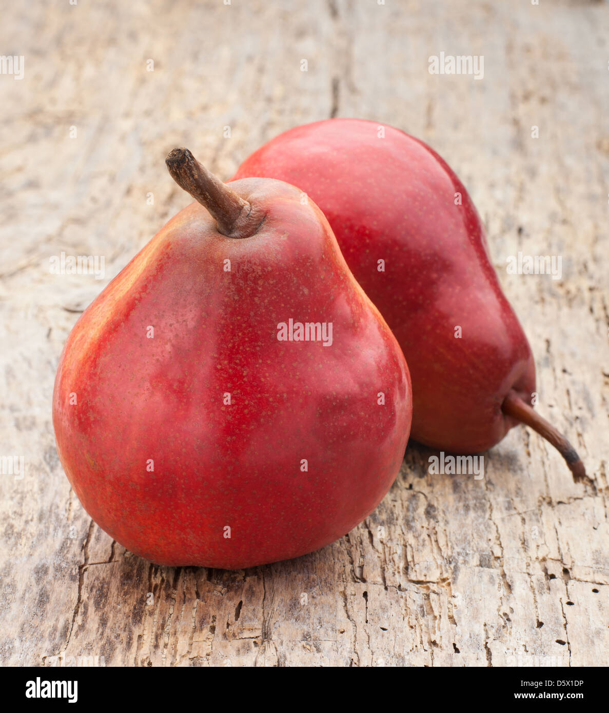 Red pears hi-res stock photography and images - Alamy