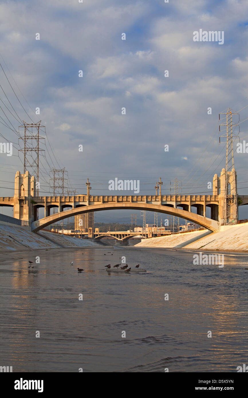 4th street bridge los angeles hi-res stock photography and images - Alamy