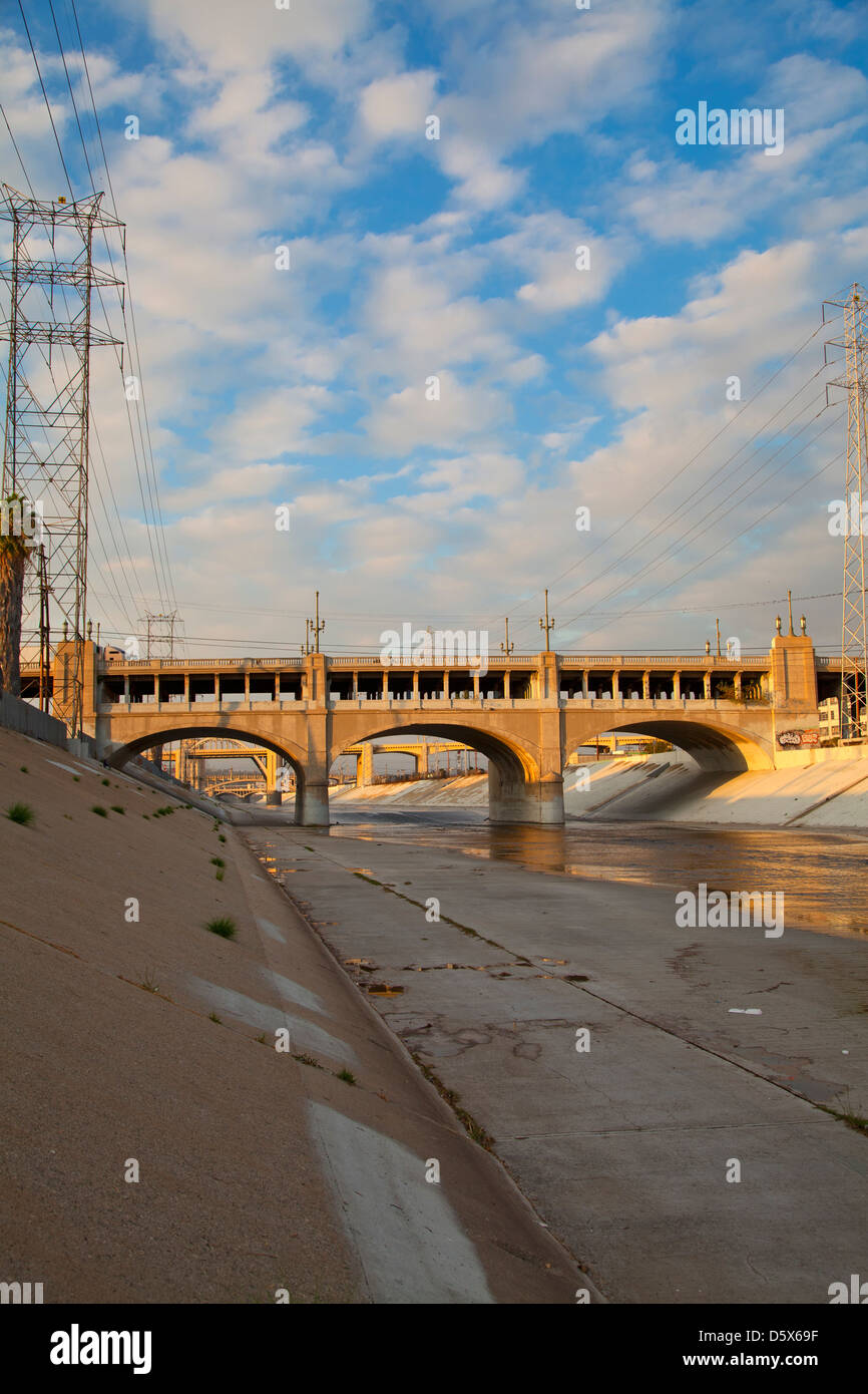 7th Street Bridge over the Los Angeles River, Downtown Los Angeles ...
