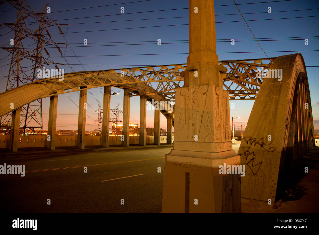 6th Street Bridge over the Los Angeles River, Downtown Los Angeles ...