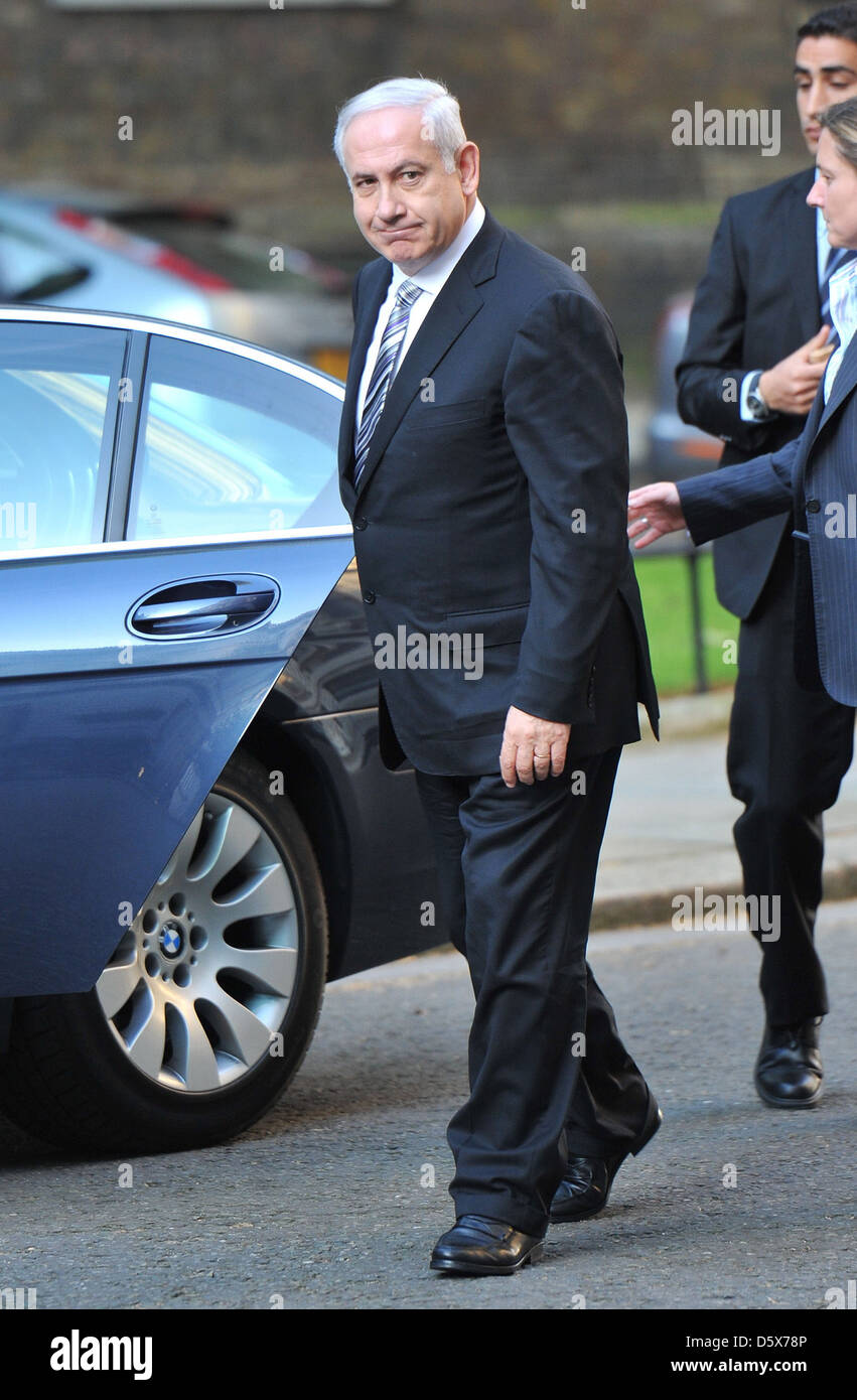 Israeli Prime Minister Benjamin Netanyahu walking to the door at 10 ...