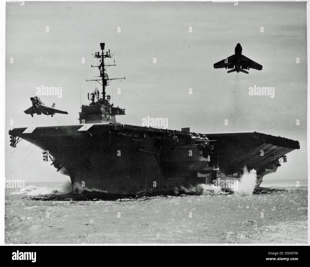 Mcdonnell f3h 2m hi-res stock photography and images - Alamy