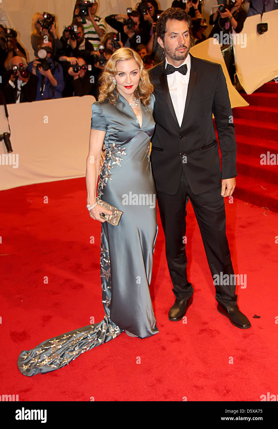 Madonna guy oseary alexander mcqueen hi-res stock photography and ...