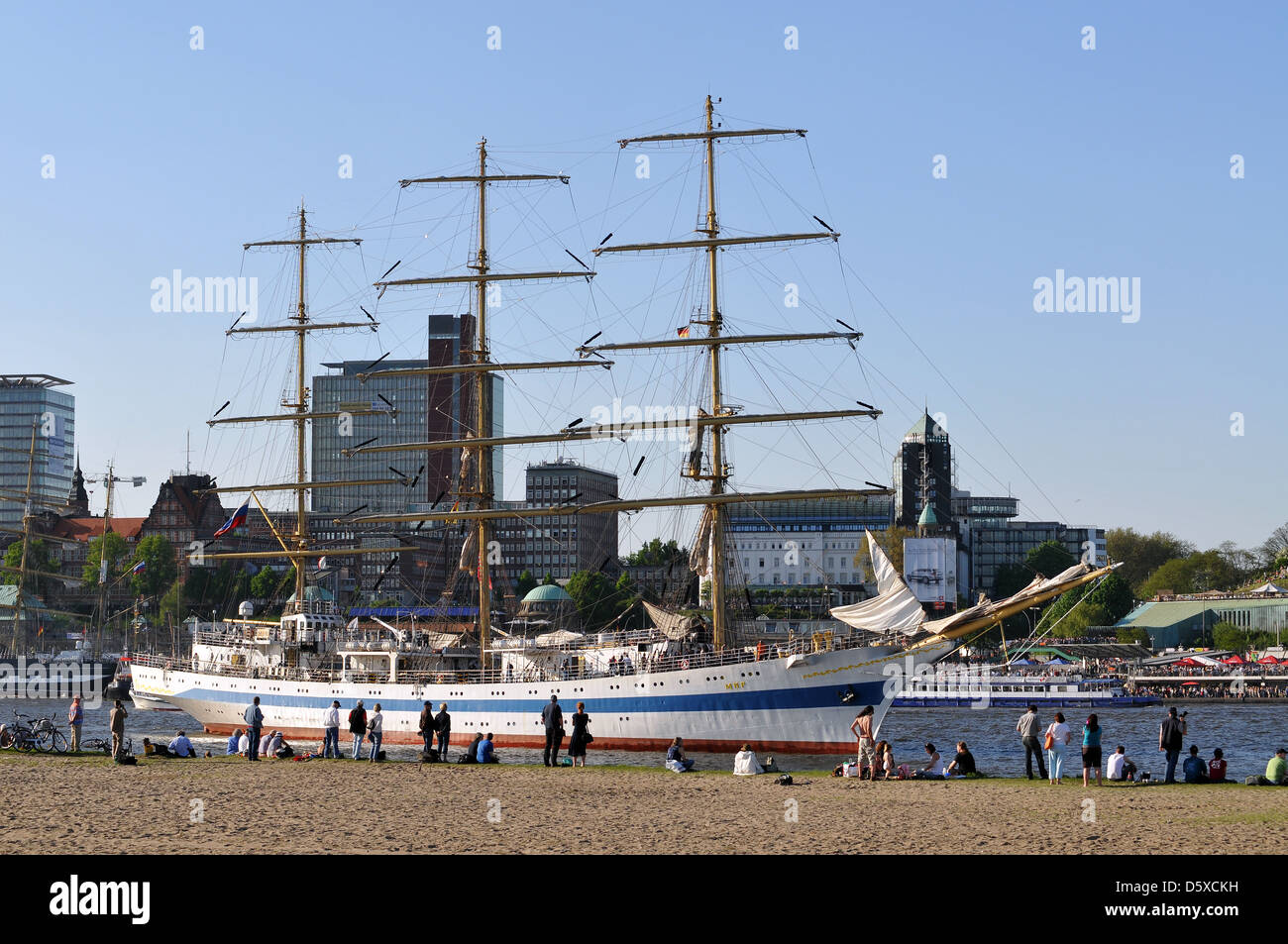 Tall_ship hi-res stock photography and images - Alamy
