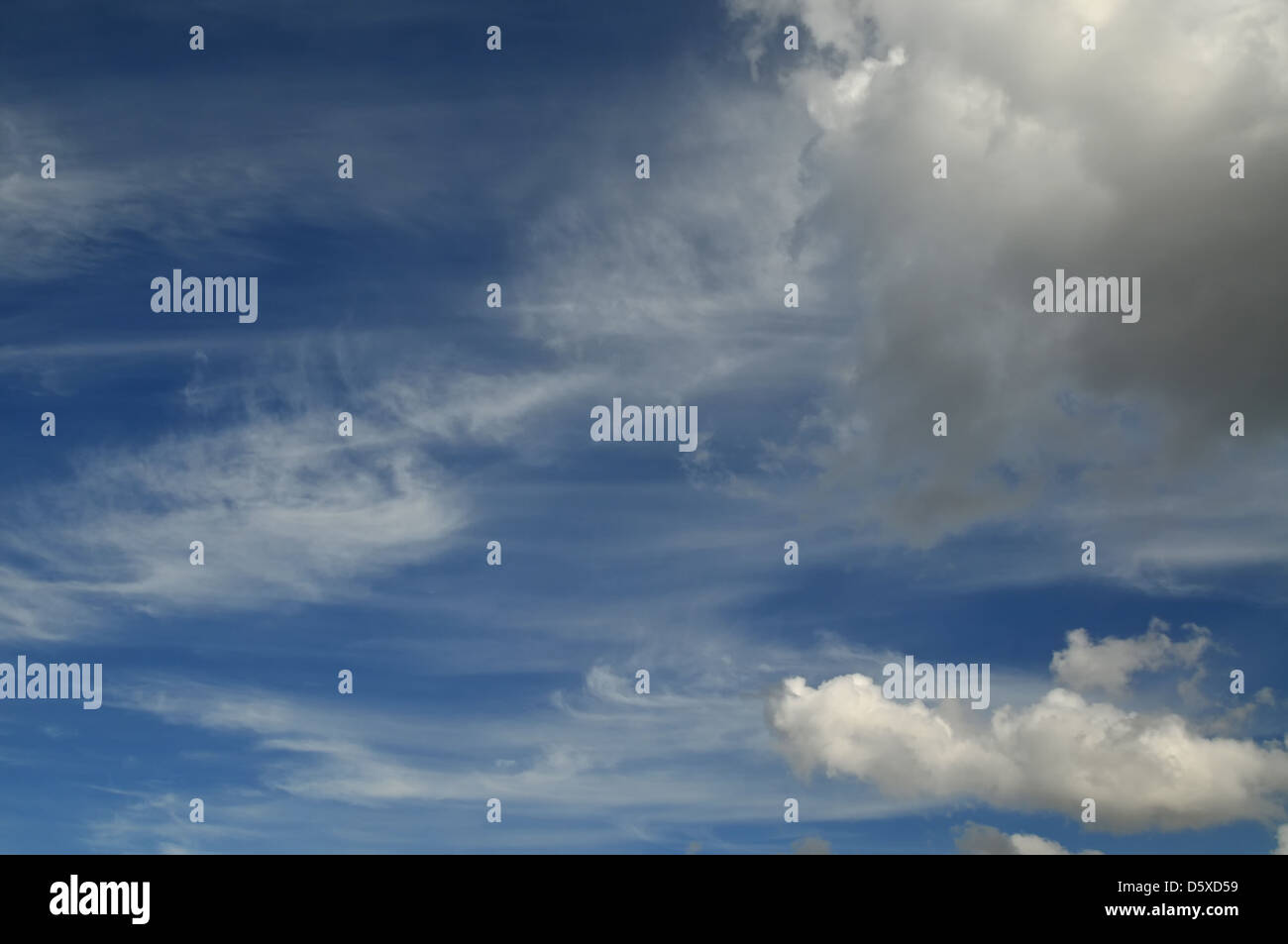 Ci clouds hi-res stock photography and images - Alamy