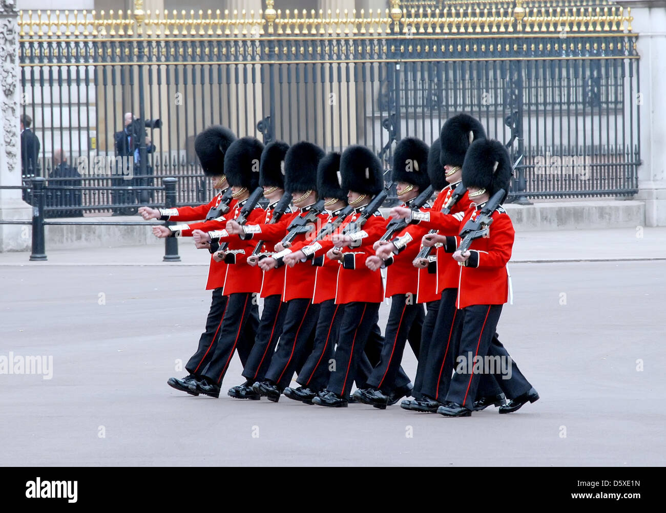 Queen's Guard The Wedding of Prince William and Catherine Middleton ...