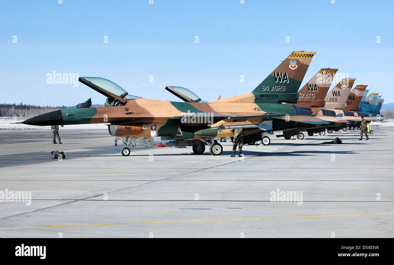 The General Dynamics F-16 'Fighting Falcon' is a multi-role fighter ...