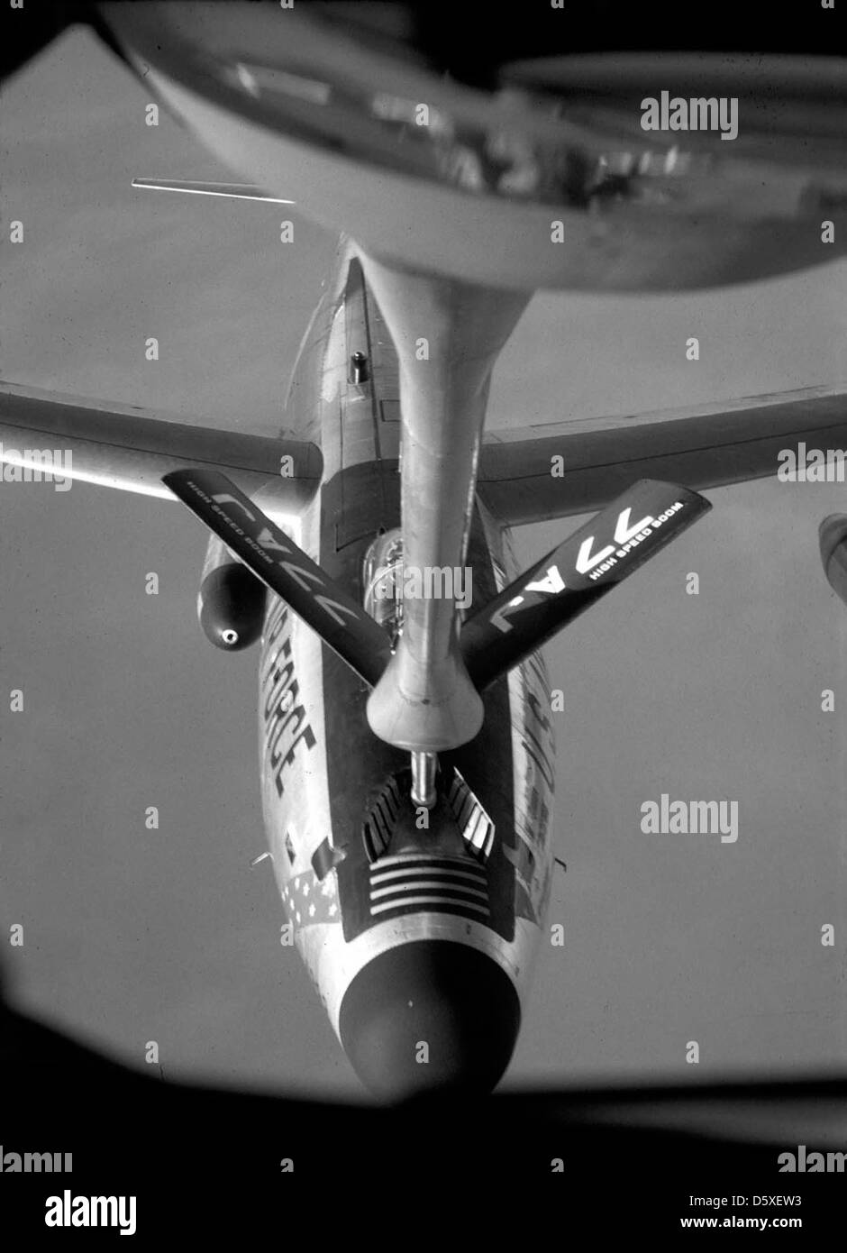 U s air force electronic Black and White Stock Photos & Images - Alamy