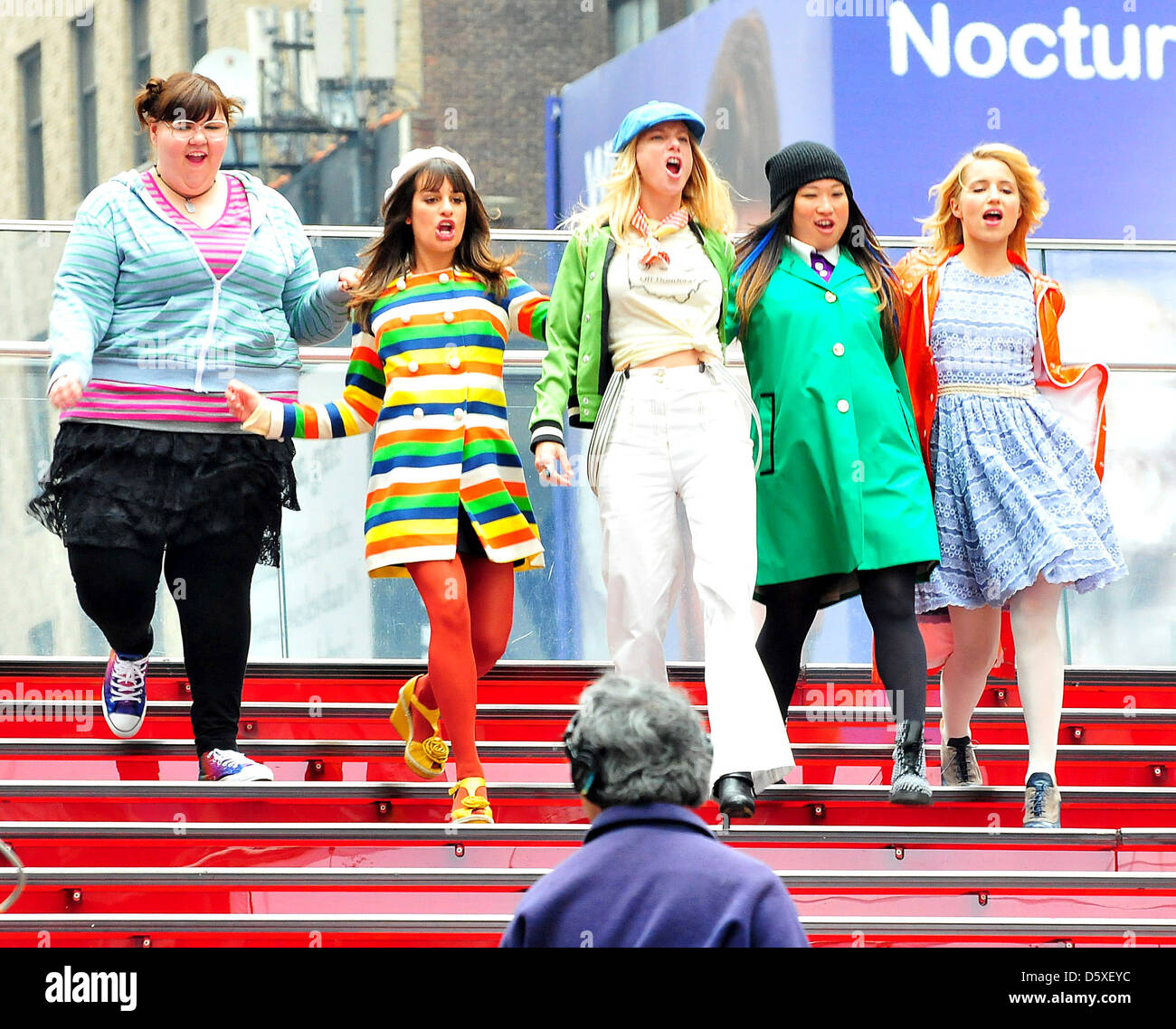 Lauren Zizes, Lea Michele, Heather Morris, Jenna Ushkowitz, and Dianna ...