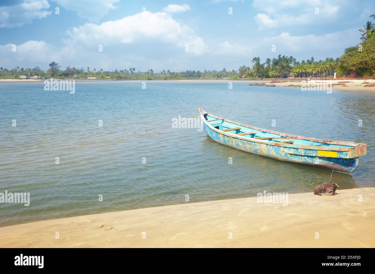 Vintage fish beach hi-res stock photography and images - Alamy