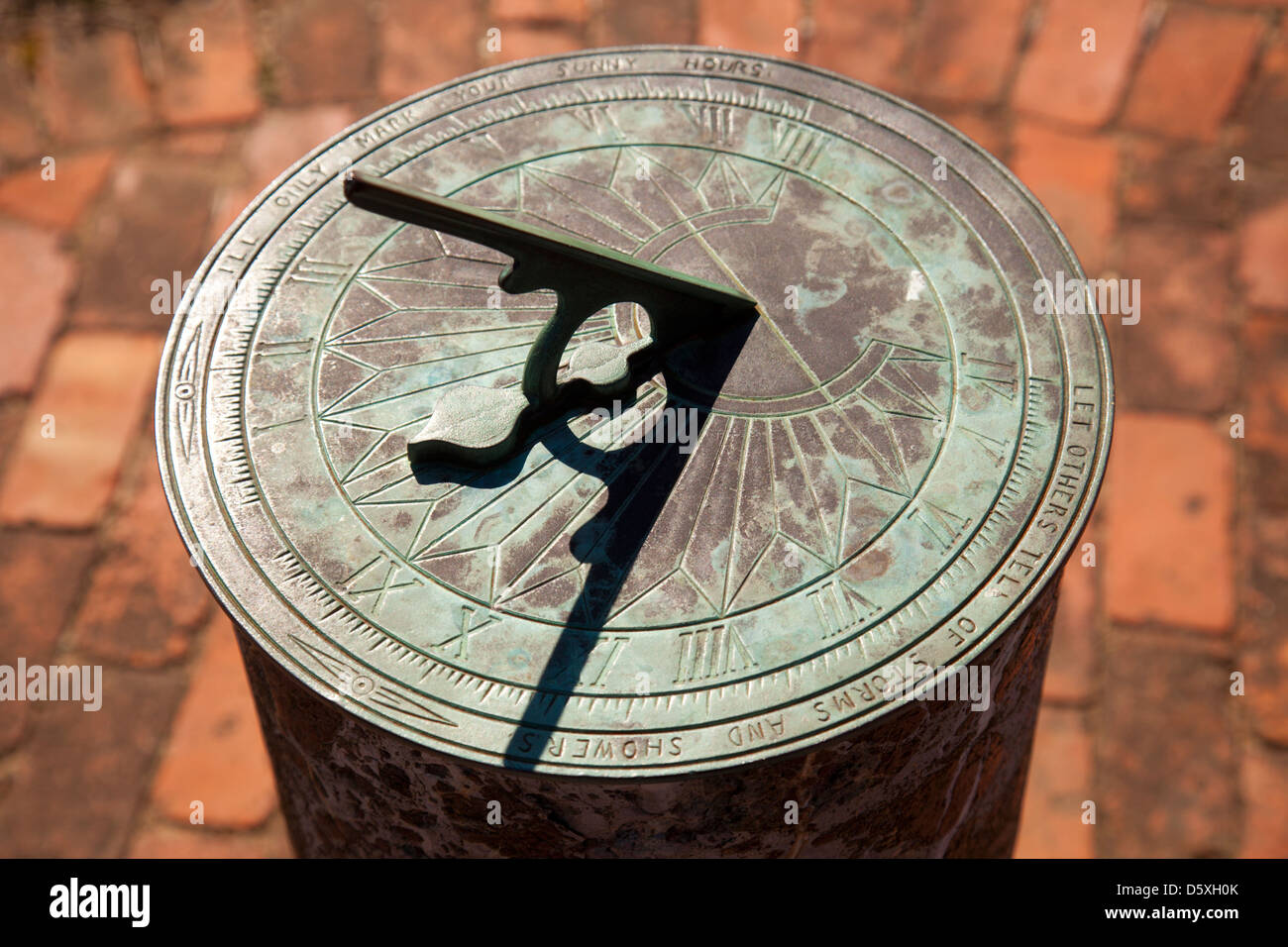 Tells the time hi-res stock photography and images - Alamy