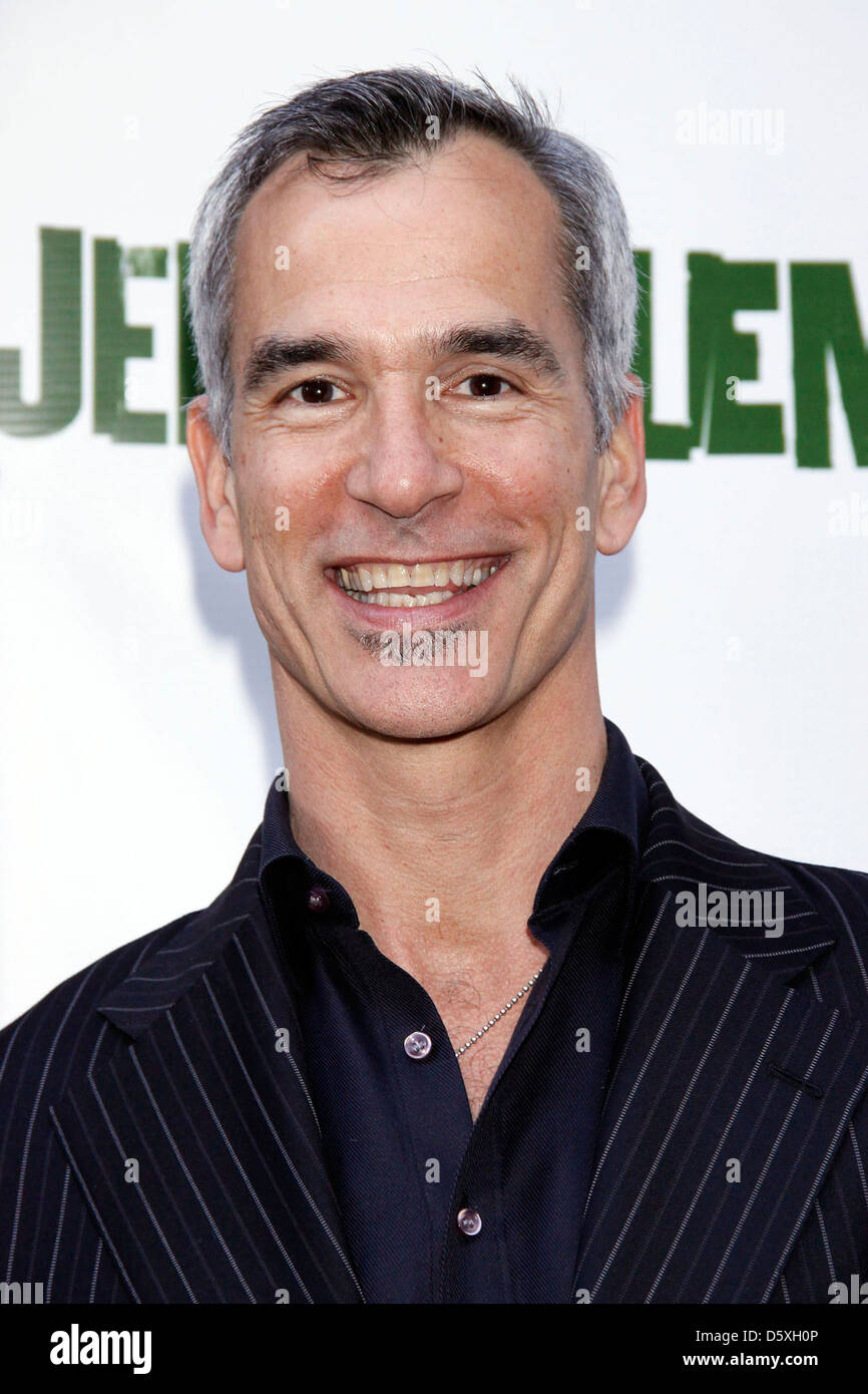 Jerry Mitchell's Instagram, Twitter & Facebook on IDCrawl