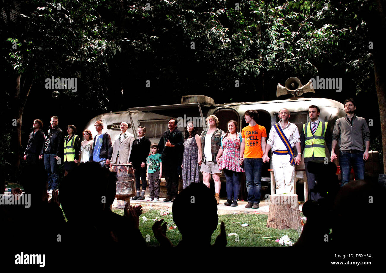 Jay Sullivan, Barry Sloane, Sarah Moyle, Aimee-Ffion Edwards, Mackenzie ...