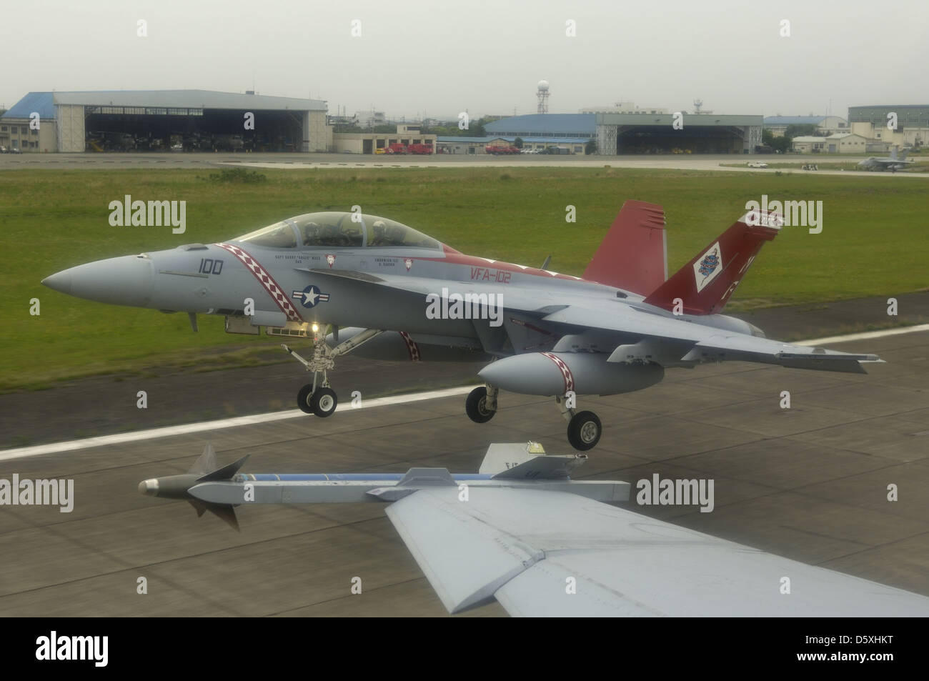The F/A-18F Super Hornet, assigned to VFA-102, is a twin-seat, multi ...