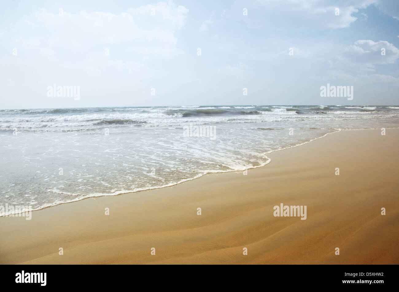 They enjoy hot weather on beach hi-res stock photography and images - Alamy