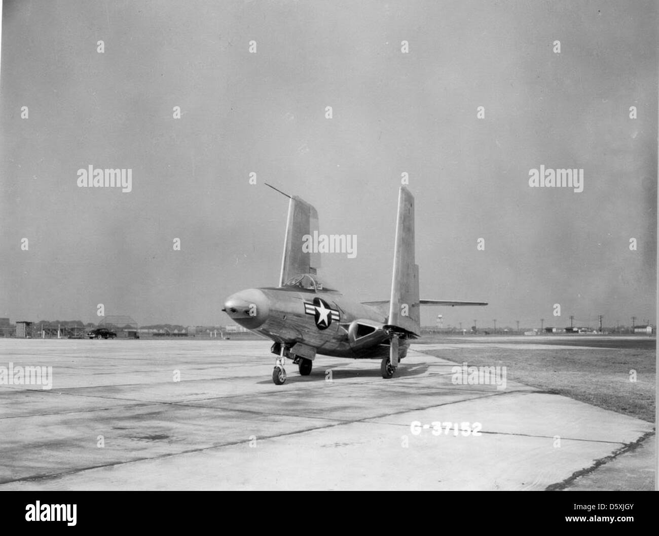 The Grumman XF9F-2 Panther was a prototype carrier-based fighter jet ...