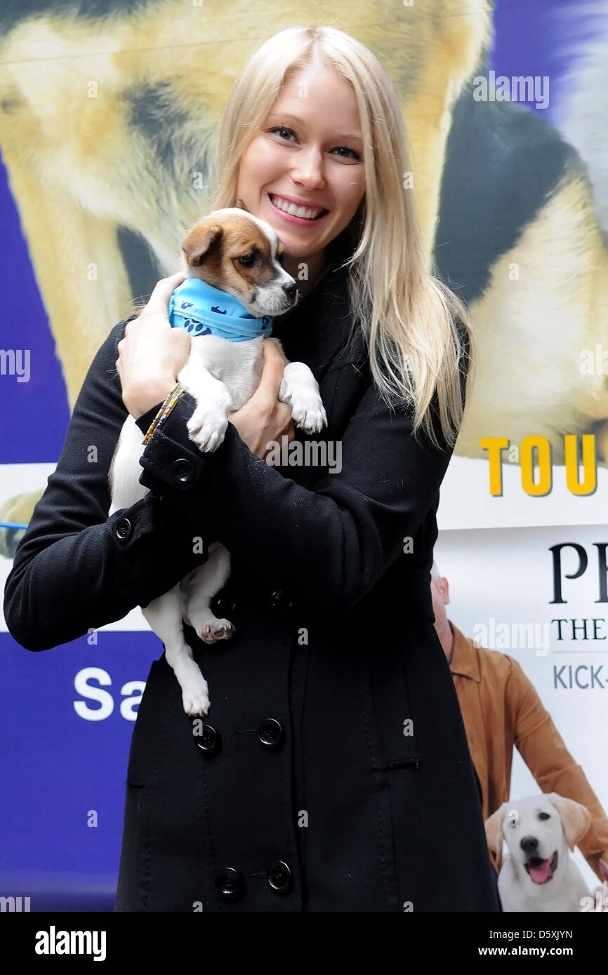 Jen araki hi-res stock photography and images - Alamy