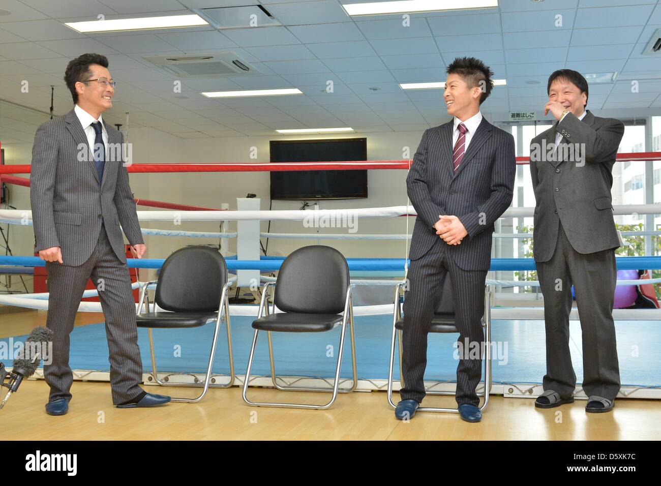 (L-R) Shingo Inoue, Naoya Inoue (JPN), Hideyuki Ohashi, MARCH 27, 2013 ...