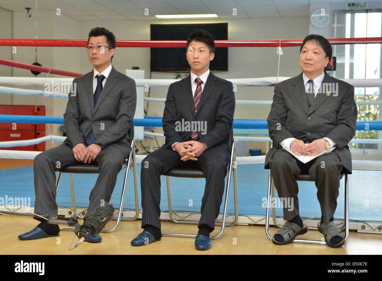 (L-R) Shingo Inoue, Naoya Inoue (JPN), Hideyuki Ohashi, MARCH 27, 2013 ...