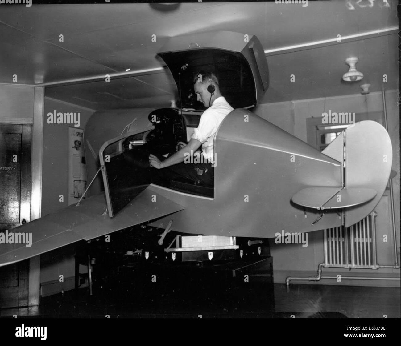 Link trainer hi-res stock photography and images - Alamy