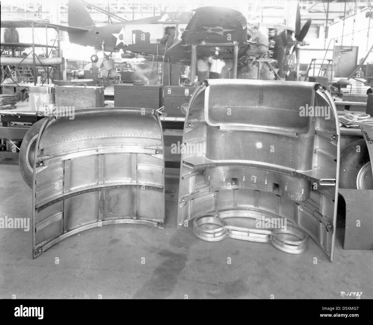 Airplane cowling hi-res stock photography and images - Alamy