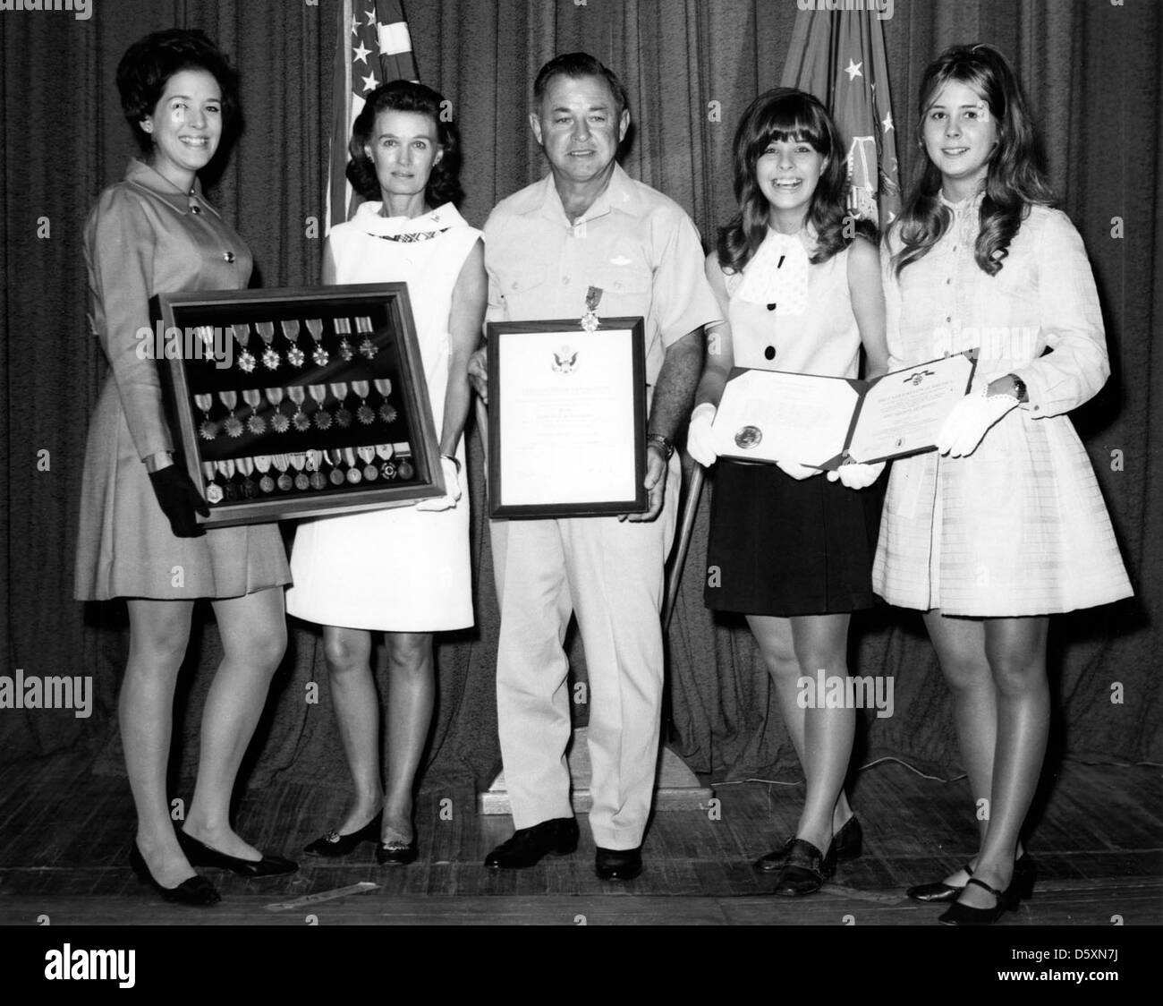 Joe davis hi-res stock photography and images - Alamy