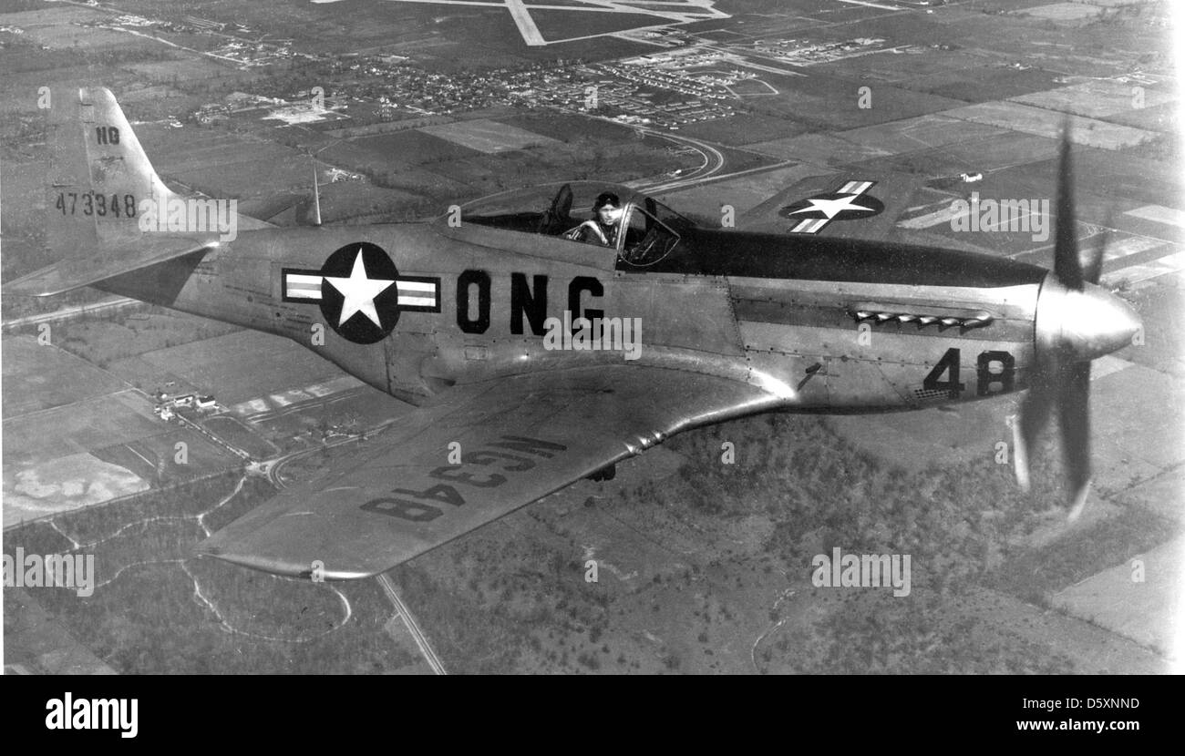 P 51d 25 na Black and White Stock Photos & Images - Alamy