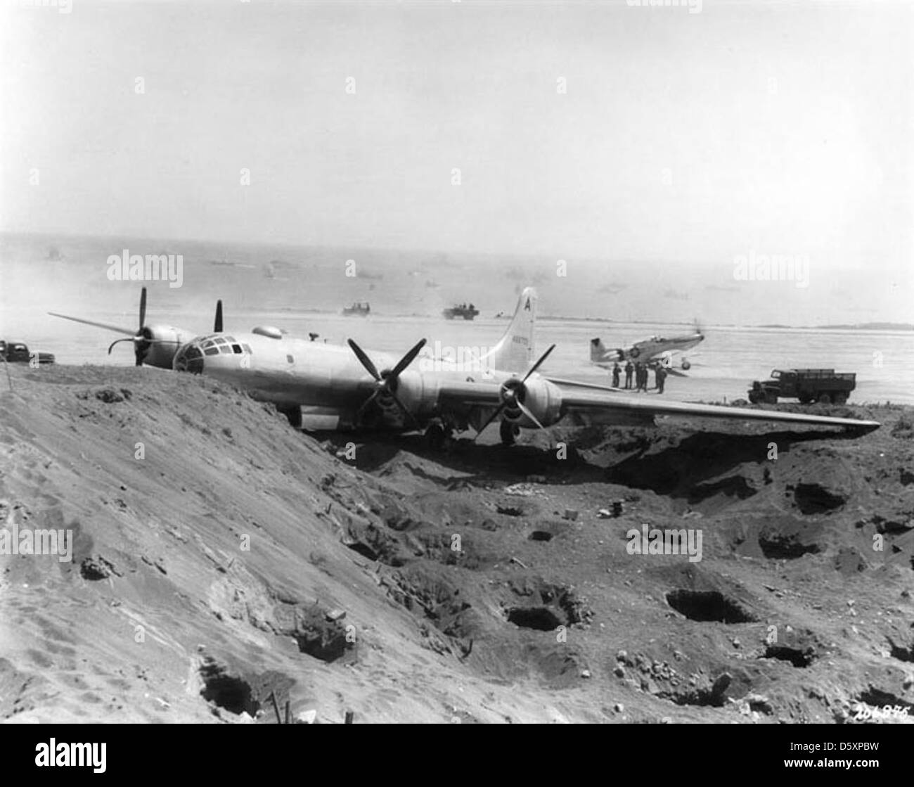 Boeing B-29 "Superfortress" crash-landing on Motoyama Airfield, Iwo ...