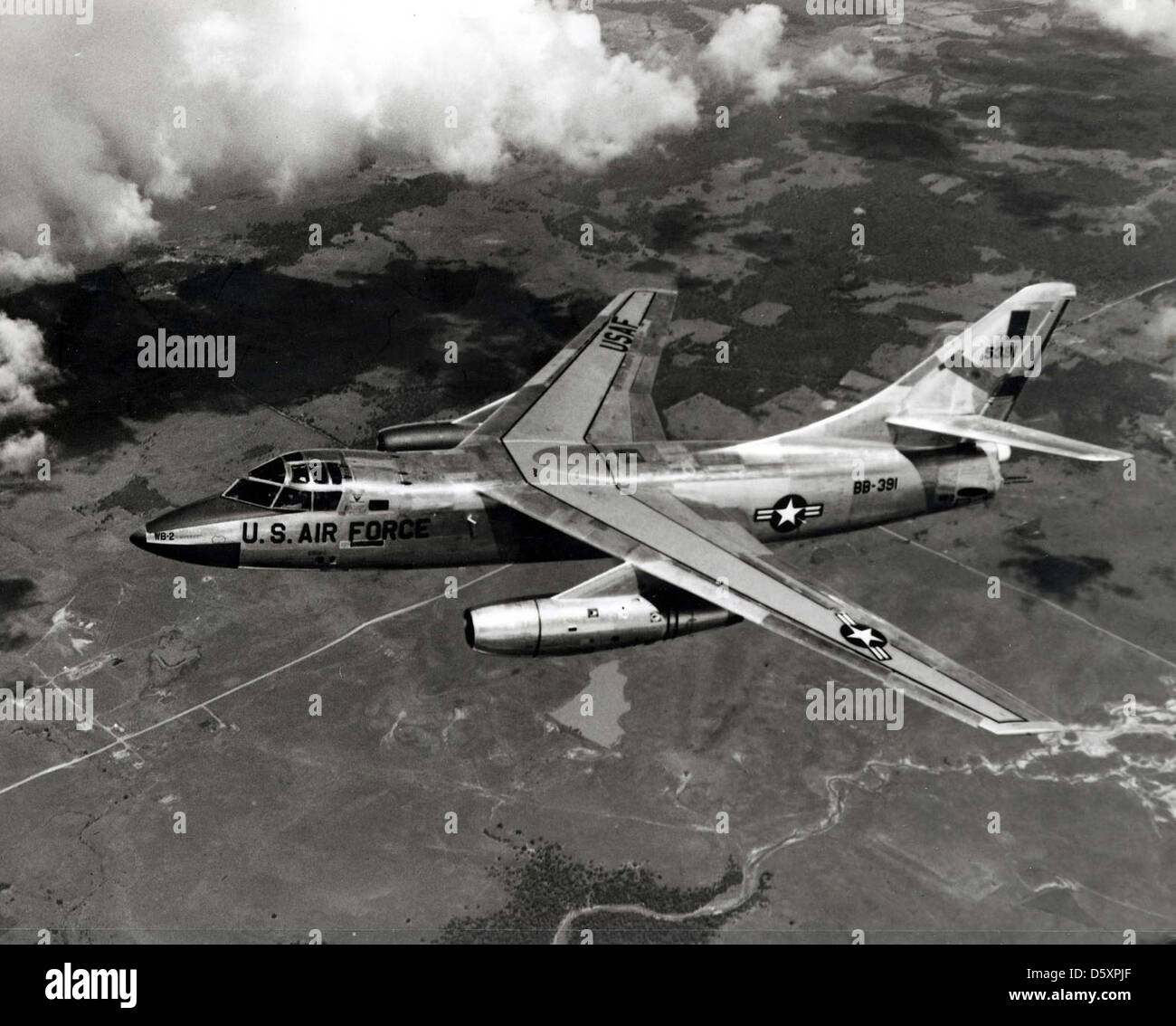 Usaf b 66 destroyer hi-res stock photography and images - Alamy