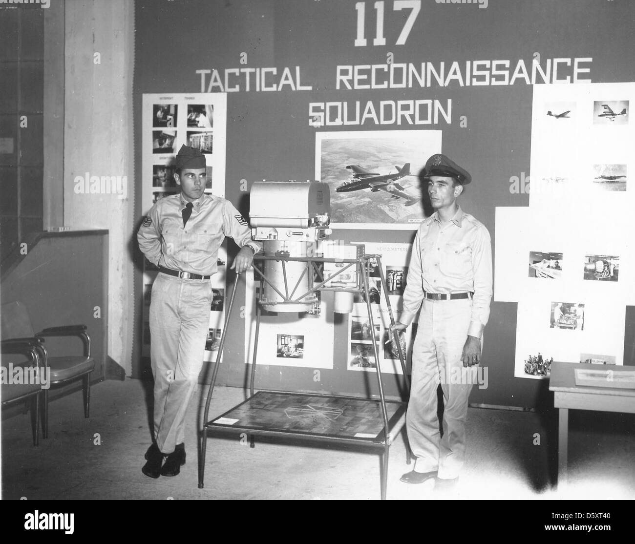 photo-has-something-to-do-with-a-usaf-photo-showing-a-ufo-in-back-of-a