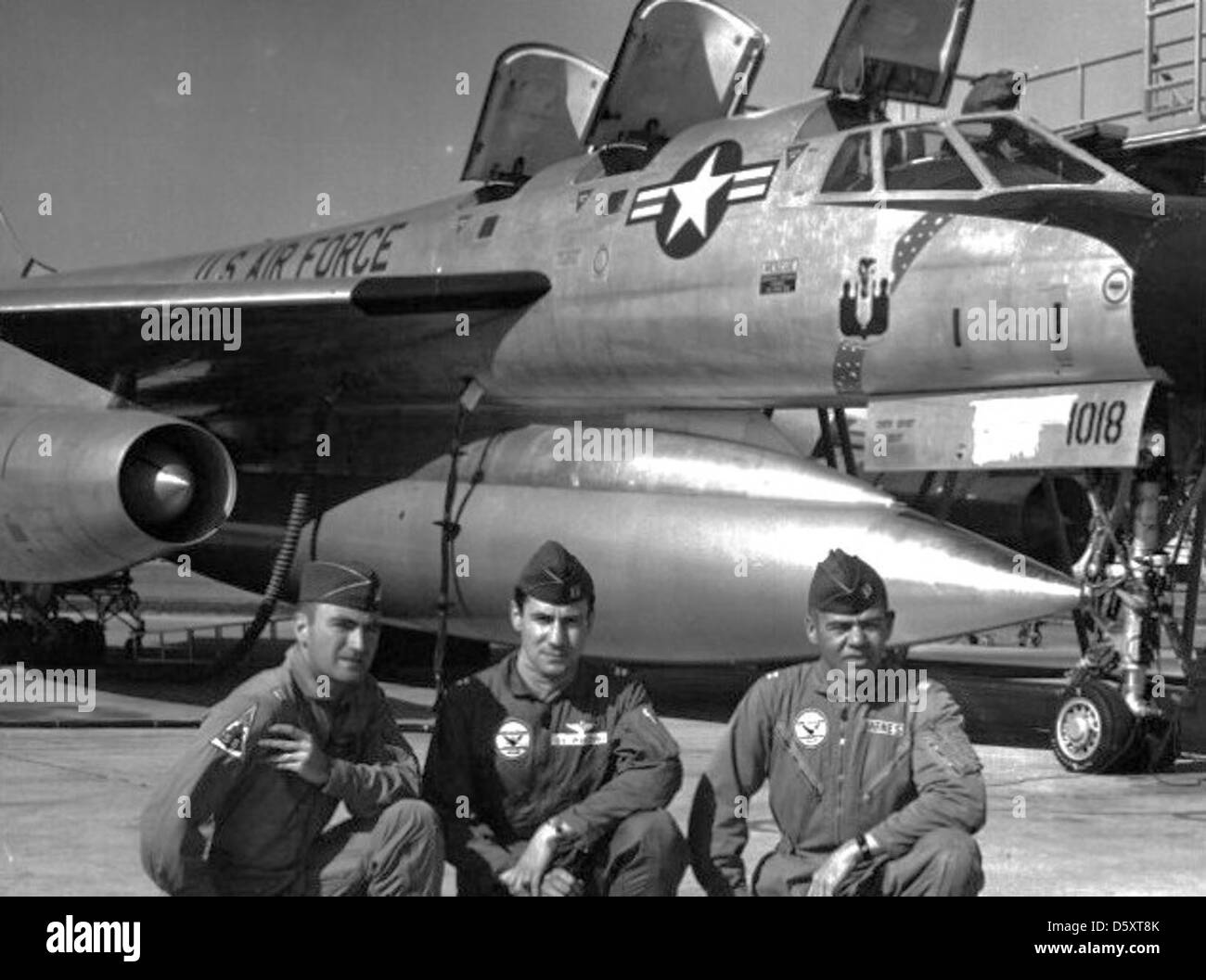 Convair Y/RB-58A-10-CF "Hustler" and flight crew Stock Photo - Alamy