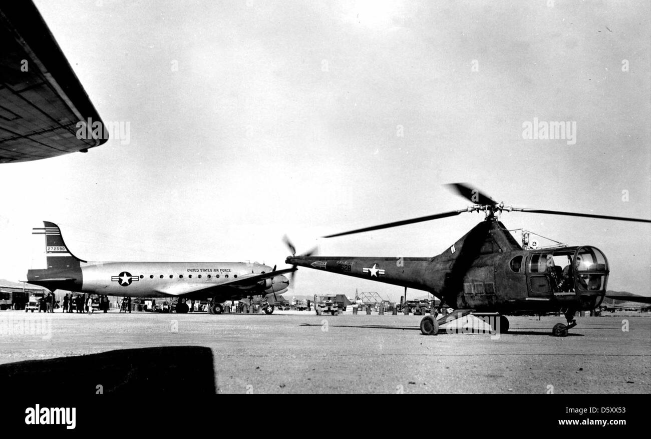 Korean war 1952 hi-res stock photography and images - Alamy